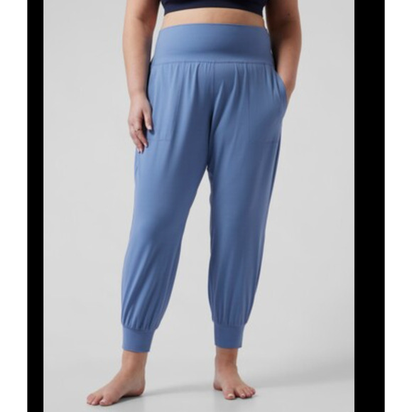 Athleta | Pants & Jumpsuits | Athleta Salutation Jogger Blue Plus Size ...